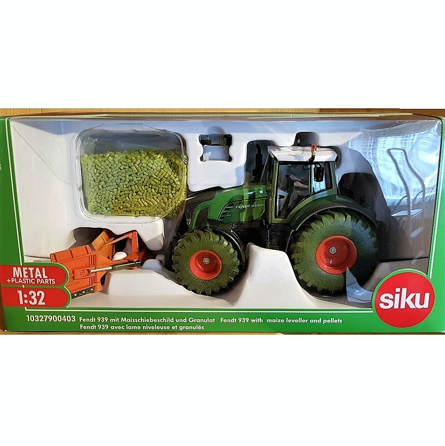 SIKU - Fendt 939 avec Lame Nivelleuse Holaras et Granules - 1/32 SIKU - Fendt 939 avec Lame Nivelleuse Holaras et Granules - 1/32